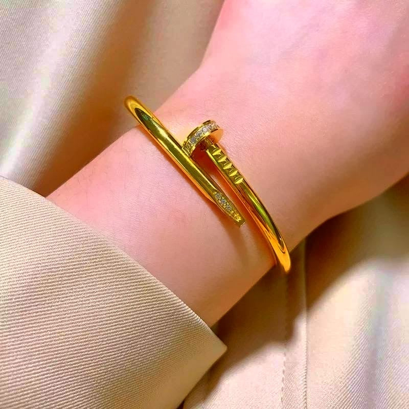 Nail bangle 18k gold store